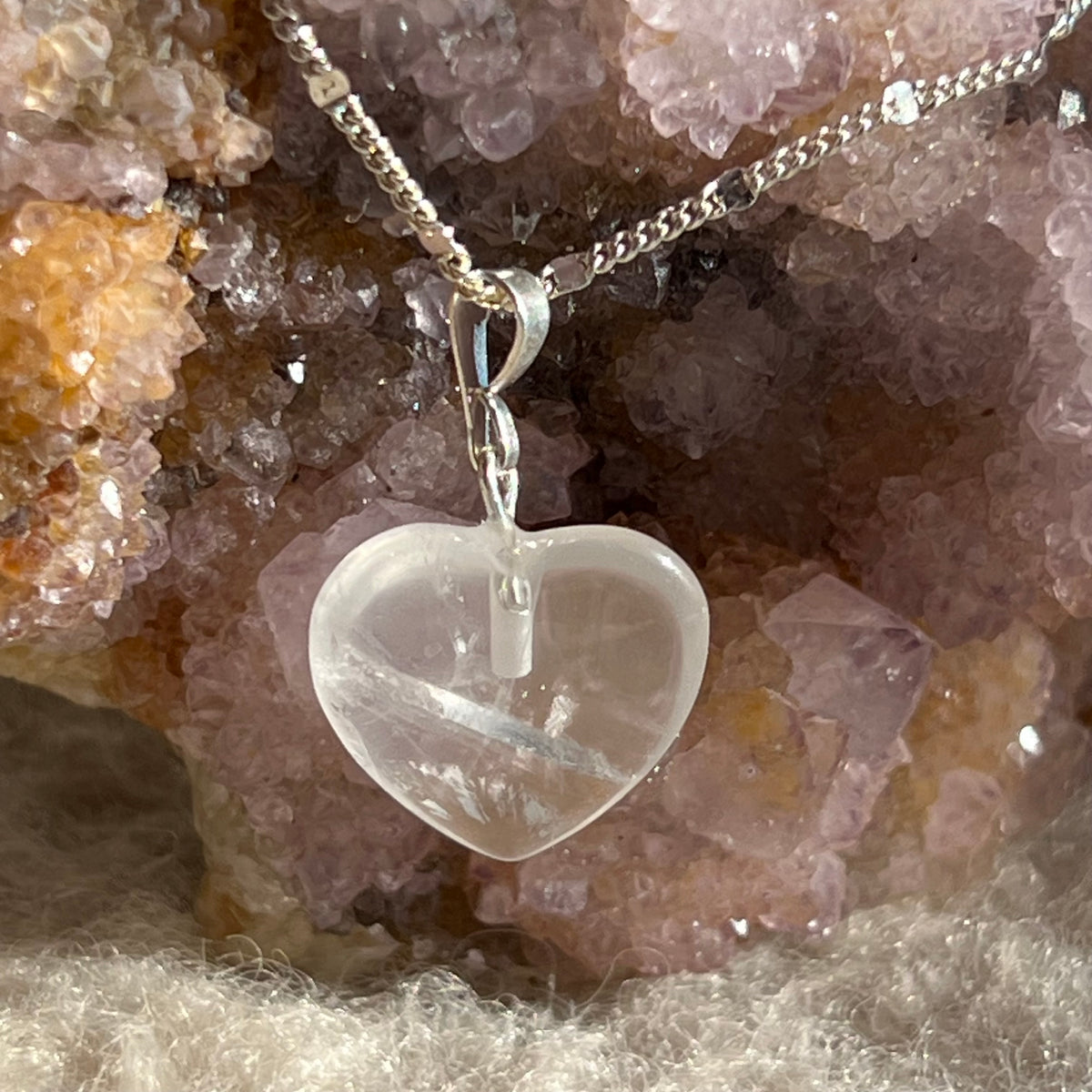 Pandantiv inima cuart de stanca 1 cm, piatra lunii aprilie, birthstone ...